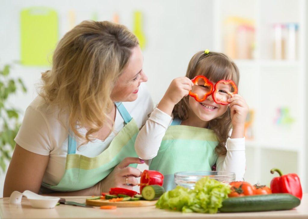 8 Ways To Get Kids Eating Healthier - Fajar Magazine