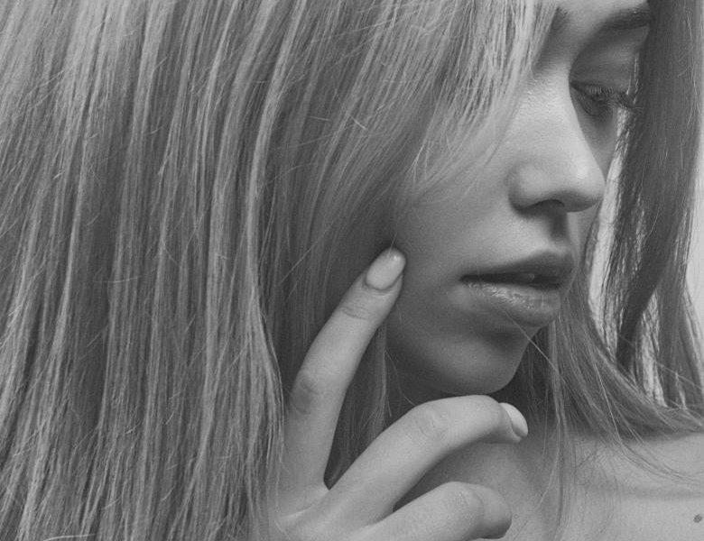 How to look Beautiful - Fajar Magazine